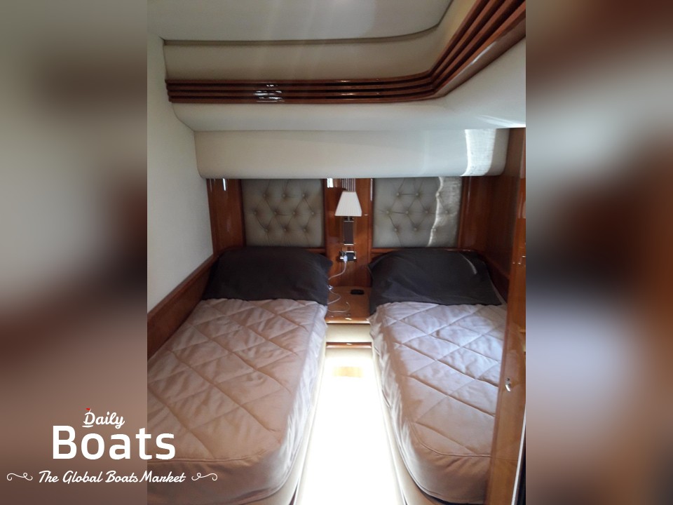 2001 Azimut 68 Plus for sale. View price, photos and Buy 2001 Azimut 68 ...