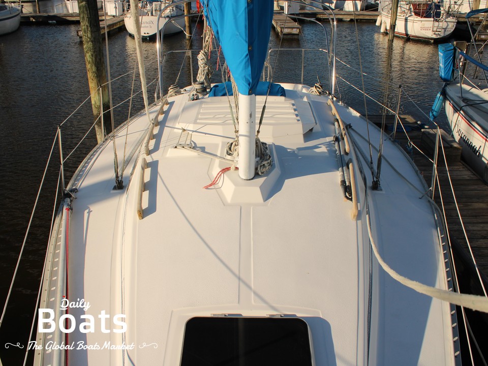 1986 Hunter 28.5 for sale. View price, photos and Buy 1986 Hunter 28.5 ...