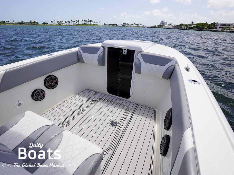 2000 Midnight Express 39 Cuddy for sale. View price, photos and Buy ...