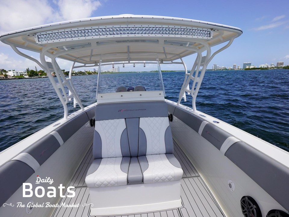 2000 Midnight Express 39 Cuddy for sale. View price, photos and Buy ...