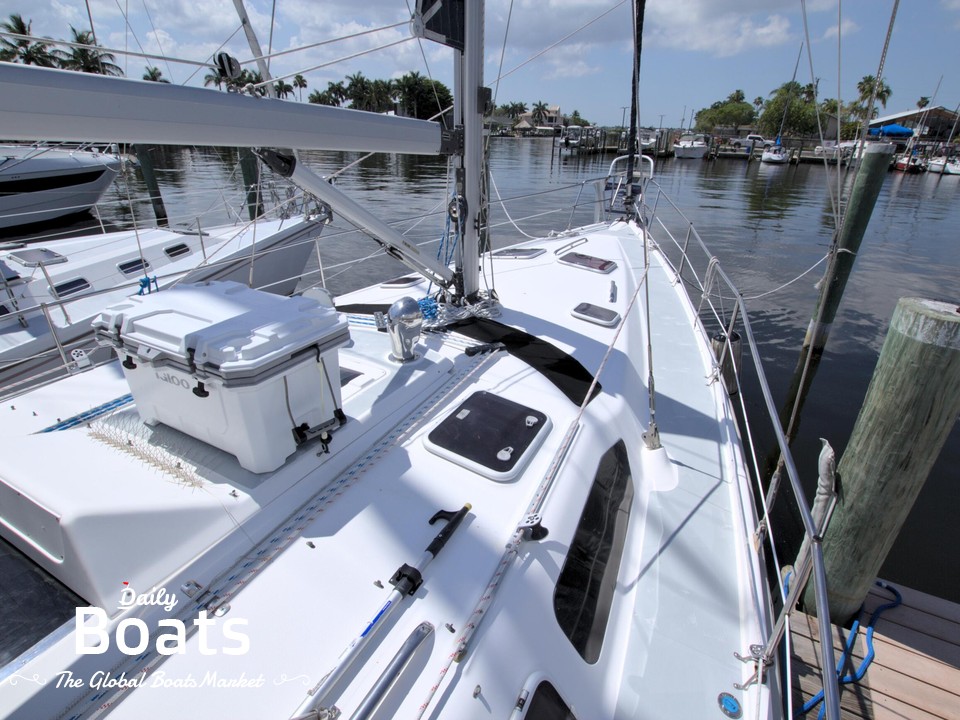 2001 Hunter 460 for sale. View price, photos and Buy 2001 Hunter 460 ...