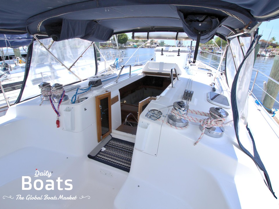 2001 Hunter 460 for sale. View price, photos and Buy 2001 Hunter 460 ...