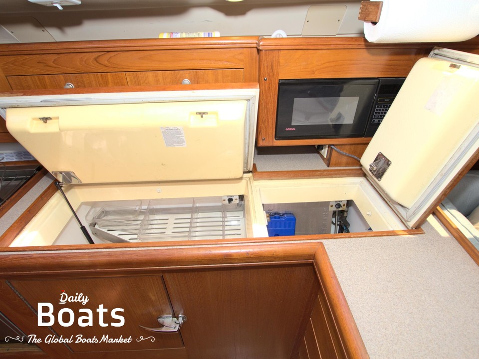 2001 Hunter 460 for sale. View price, photos and Buy 2001 Hunter 460 ...