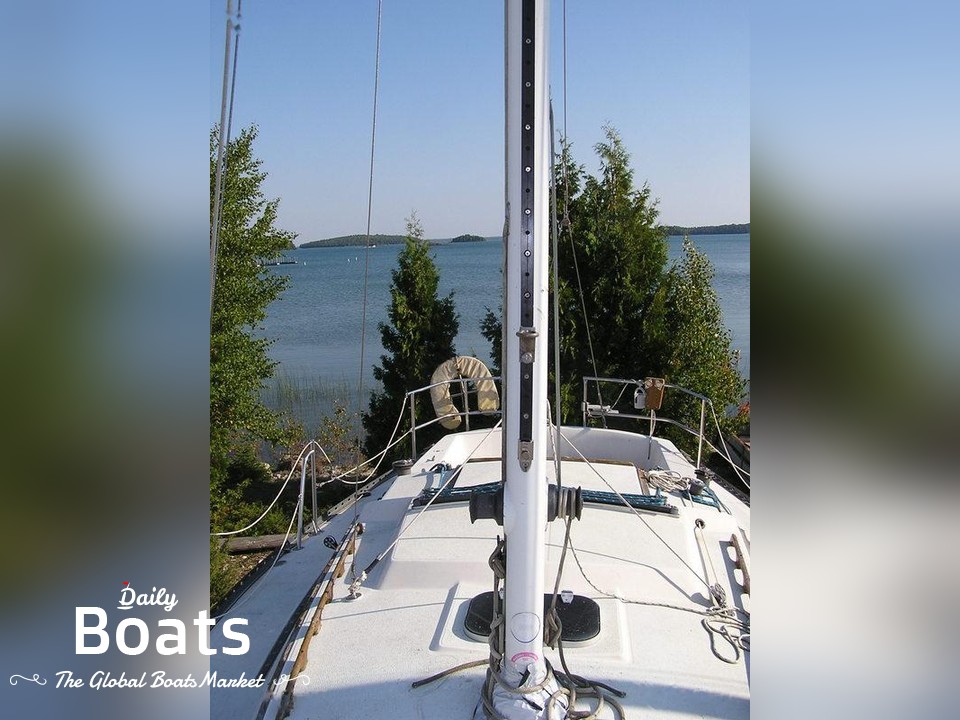 1974 Islander 32-2 for sale. View price, photos and Buy 1974 Islander ...