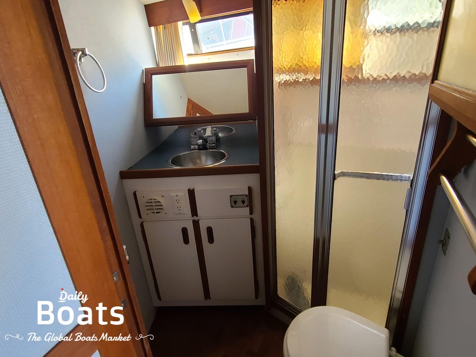 1987 Carver 32 Mariner for sale. View price, photos and Buy 1987 Carver ...