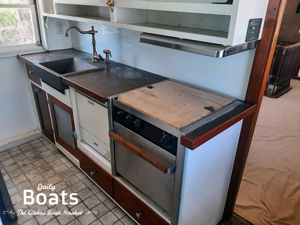 1957 Trumpy Houseboat for sale. View price, photos and Buy 1957 Trumpy ...