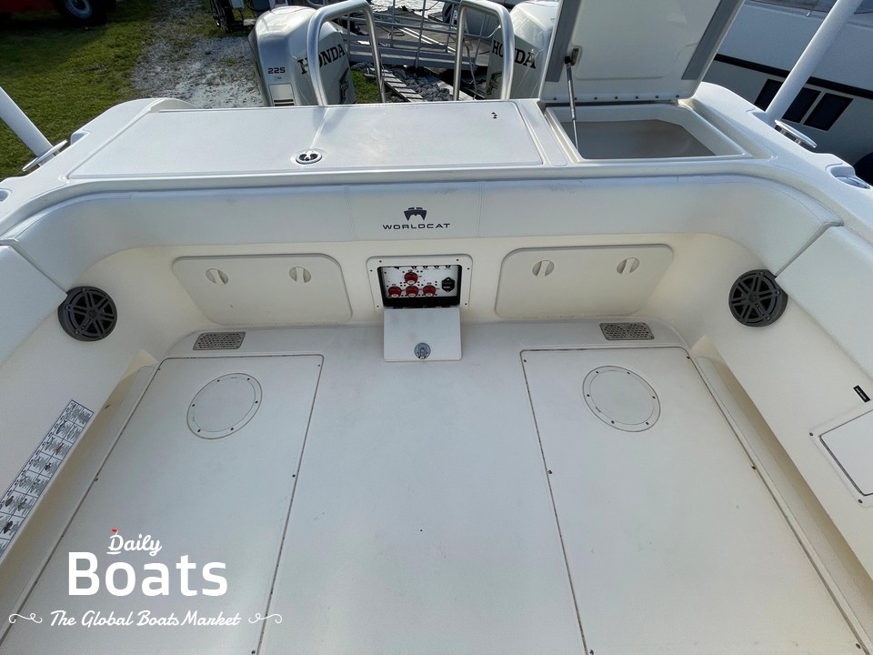 2004 World Cat 270 Ec for sale. View price, photos and Buy 2004 World ...