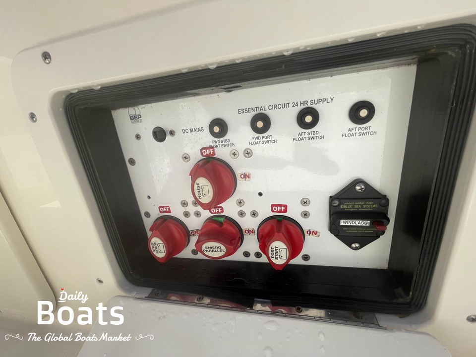 2004 World Cat 270 Ec for sale. View price, photos and Buy 2004 World ...