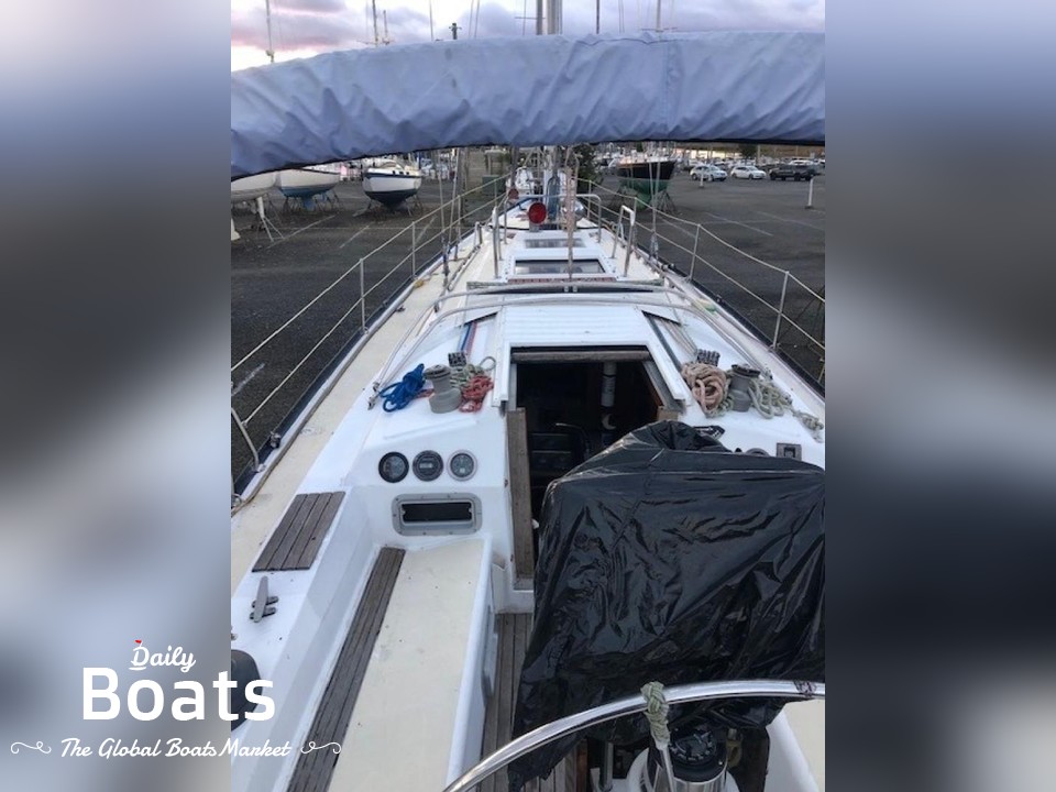1981 Hunter 54 Cutter for sale. View price, photos and Buy 1981 Hunter ...