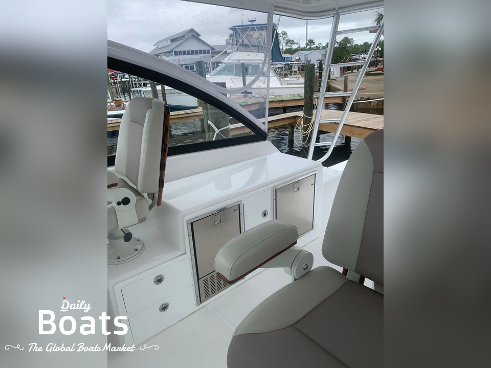 2019 Cabo 41 Express Cruiser for sale. View price, photos and Buy 2019 ...