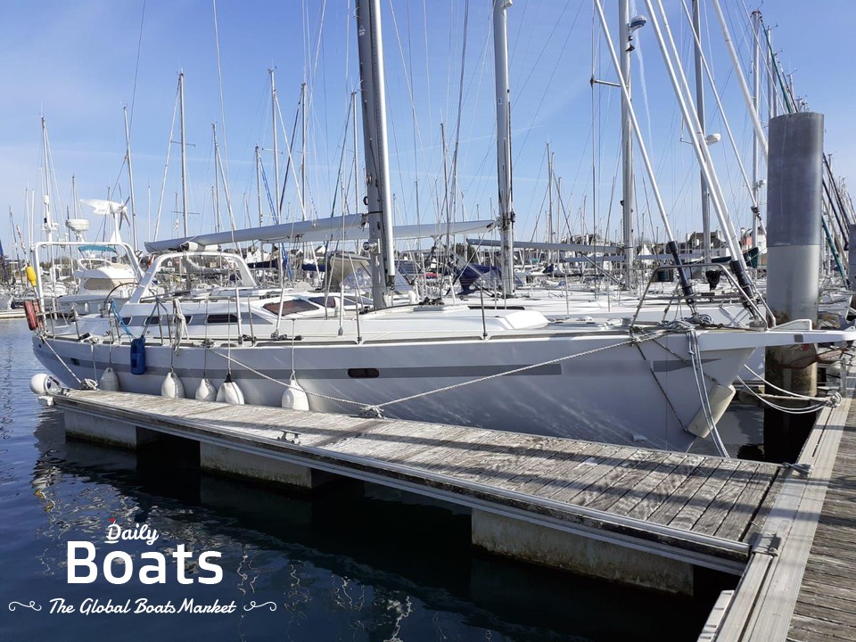 2004 Custom Universal Yachting 44 for sale. View price, photos and Buy ...