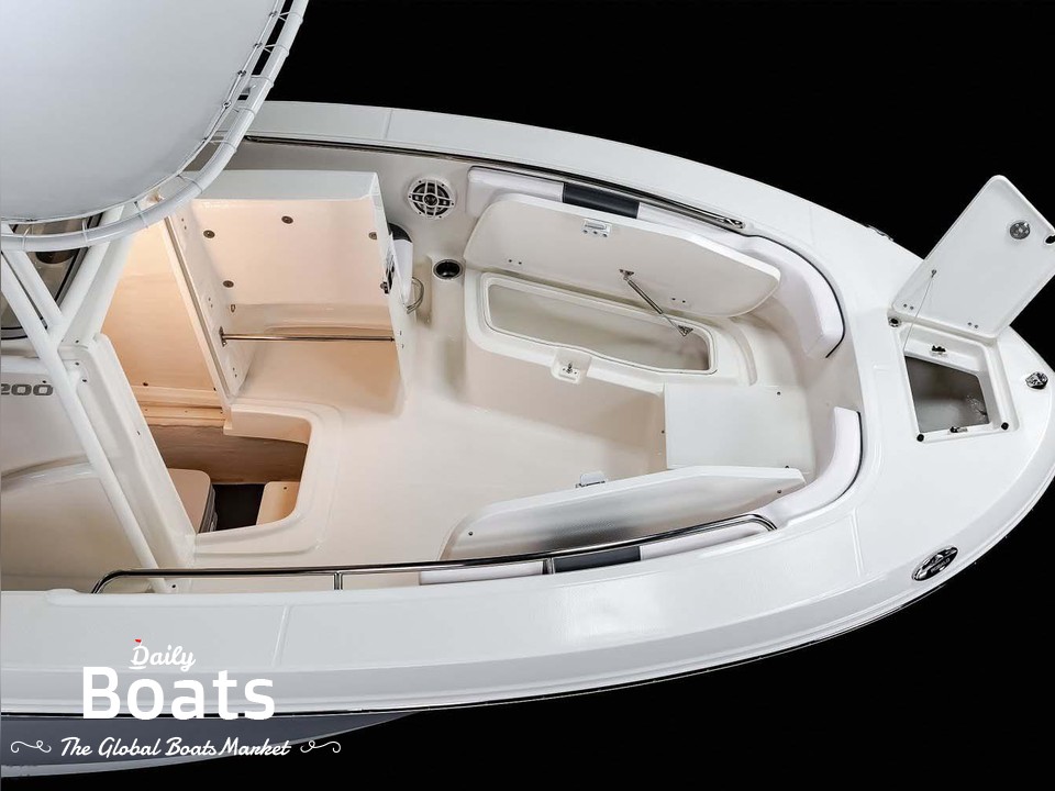 2022 Robalo R200 Center Console for sale. View price, photos and Buy ...