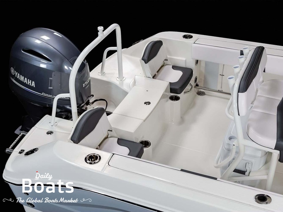 2022 Robalo R200 Center Console for sale. View price, photos and Buy ...