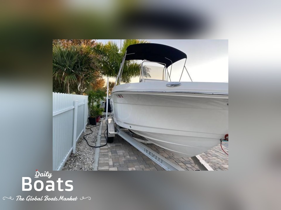 2020 Robalo R200 Center Console for sale. View price, photos and Buy ...