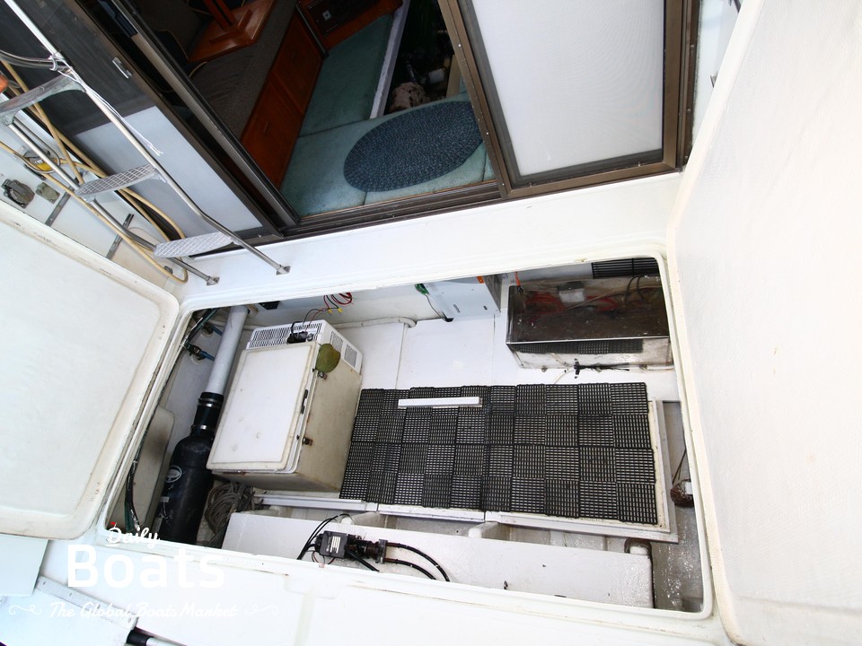 1980 Uniflite 37 Coastal Cruiser for sale. View price, photos and Buy ...