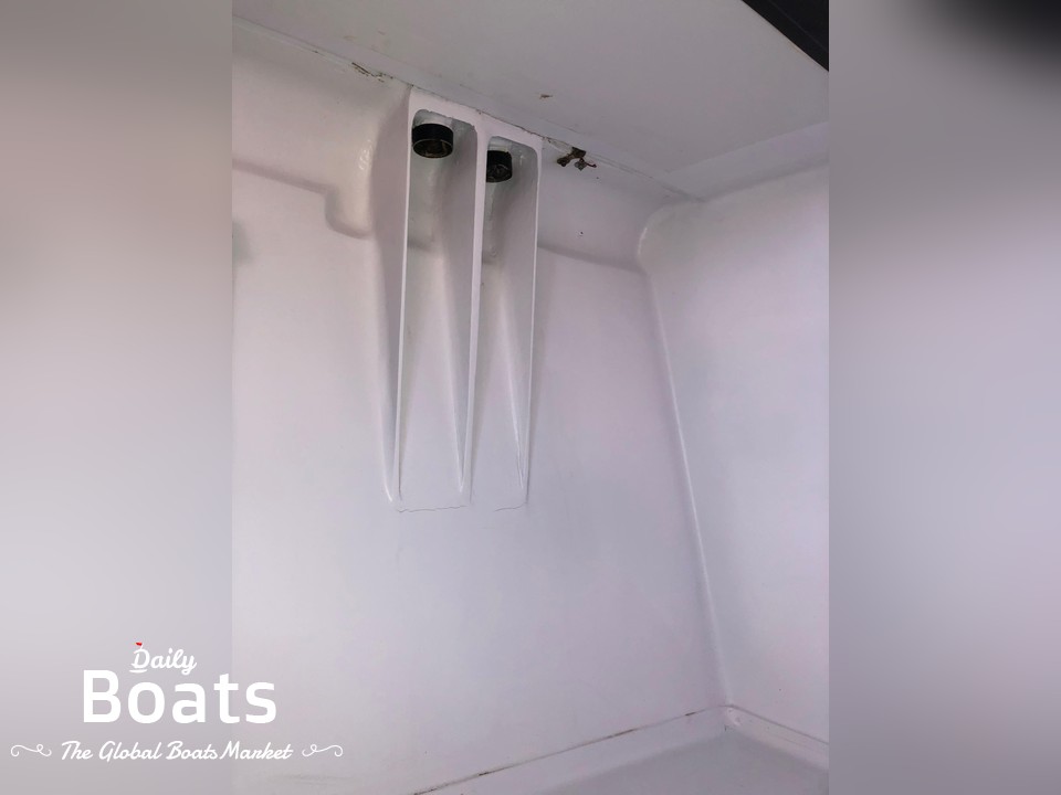 2006 Custom Lutra 30 for sale. View price, photos and Buy 2006 Custom ...