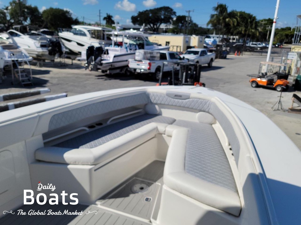 2010 Jupiter 34 Center Console for sale. View price, photos and Buy ...