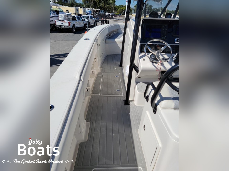 2010 Jupiter 34 Center Console for sale. View price, photos and Buy ...