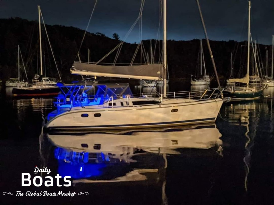 2001 Hunter 380 for sale. View price, photos and Buy 2001 Hunter 380 ...