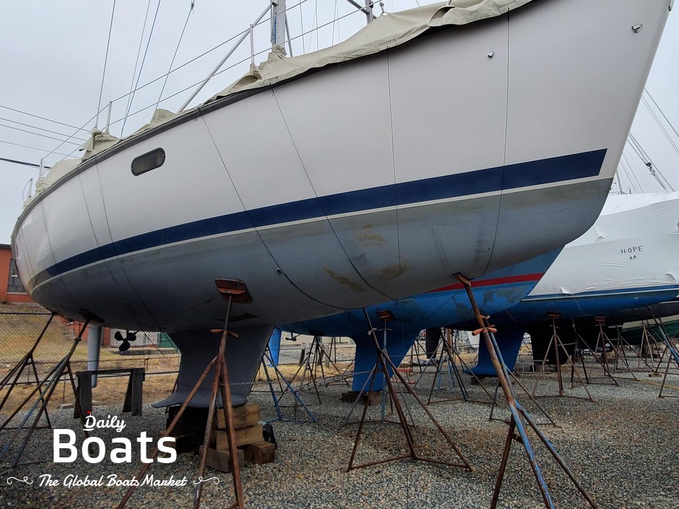 2001 Hunter 380 for sale. View price, photos and Buy 2001 Hunter 380 ...