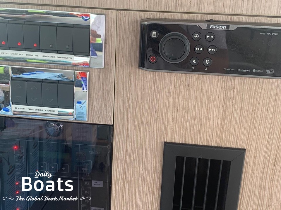 2020 Sealine C390 for sale. View price, photos and Buy 2020 Sealine ...