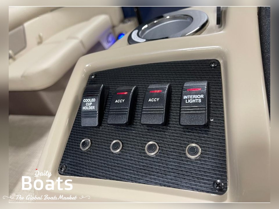 2022 Crest Classic Lx 200 for sale. View price, photos and Buy 2022 ...