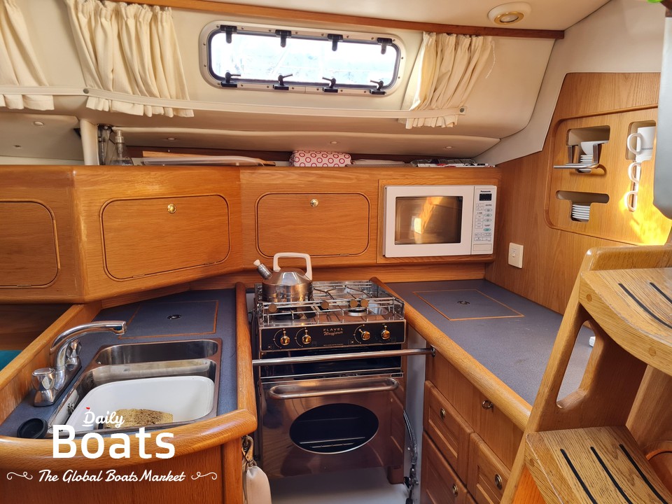 1998 Westerly Oceanquest 35 for sale. View price, photos and Buy 1998 ...