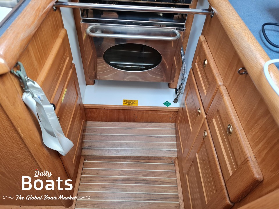 1998 Westerly Oceanquest 35 for sale. View price, photos and Buy 1998 ...