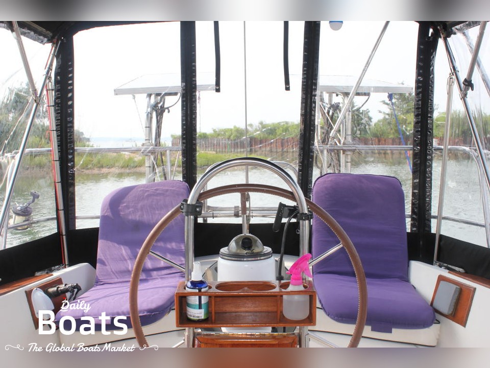 1980 Hunter 37 Cutter Cherubini for sale. View price, photos and Buy ...