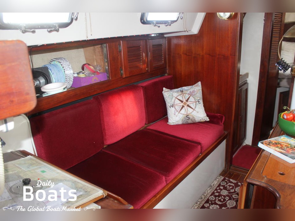 1980 Hunter 37 Cutter Cherubini for sale. View price, photos and Buy ...