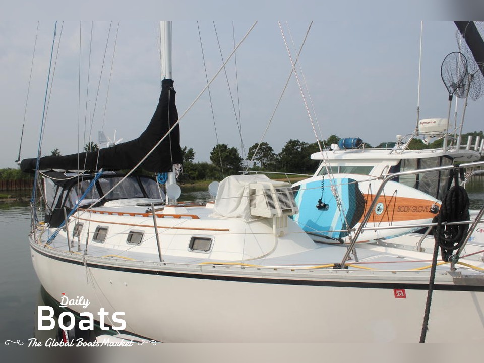 Hunter 37 cutter for sale - Daily Boats