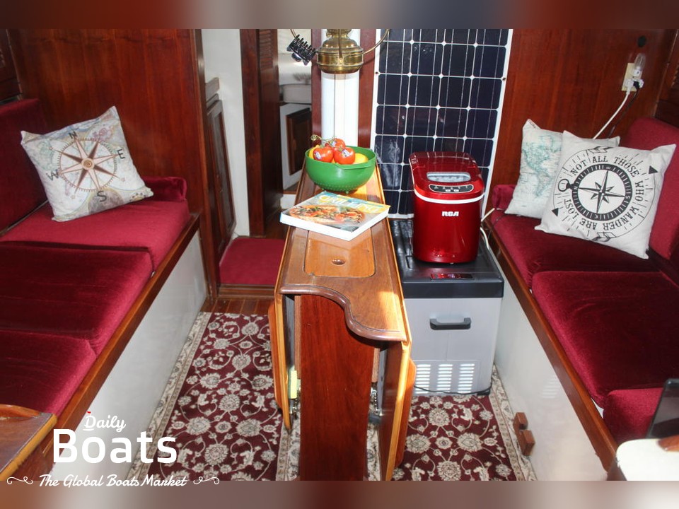 1980 Hunter 37 Cutter Cherubini for sale. View price, photos and Buy ...