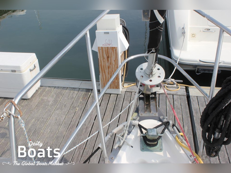 1980 Hunter 37 Cutter Cherubini for sale. View price, photos and Buy ...