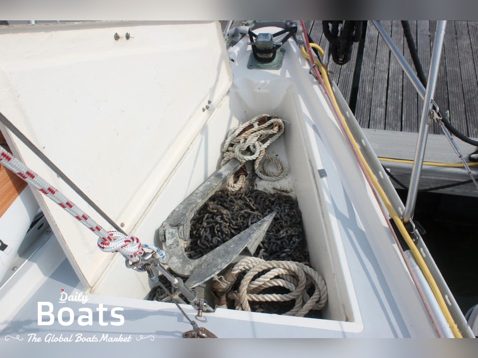 1980 Hunter 37 Cutter Cherubini for sale. View price, photos and Buy ...