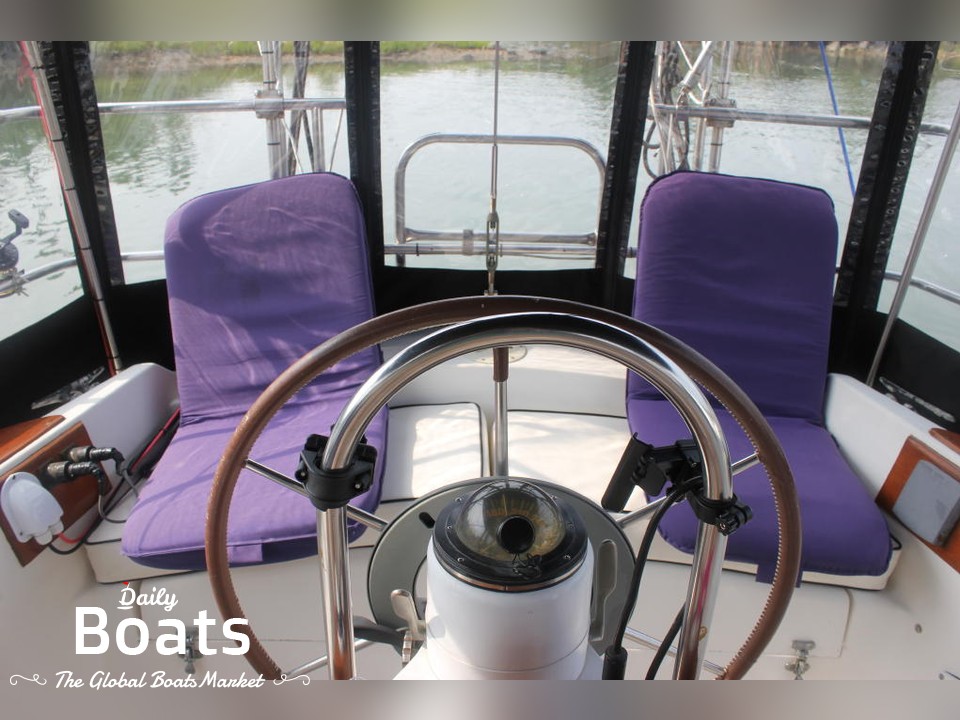 1980 Hunter 37 Cutter Cherubini for sale. View price, photos and Buy ...