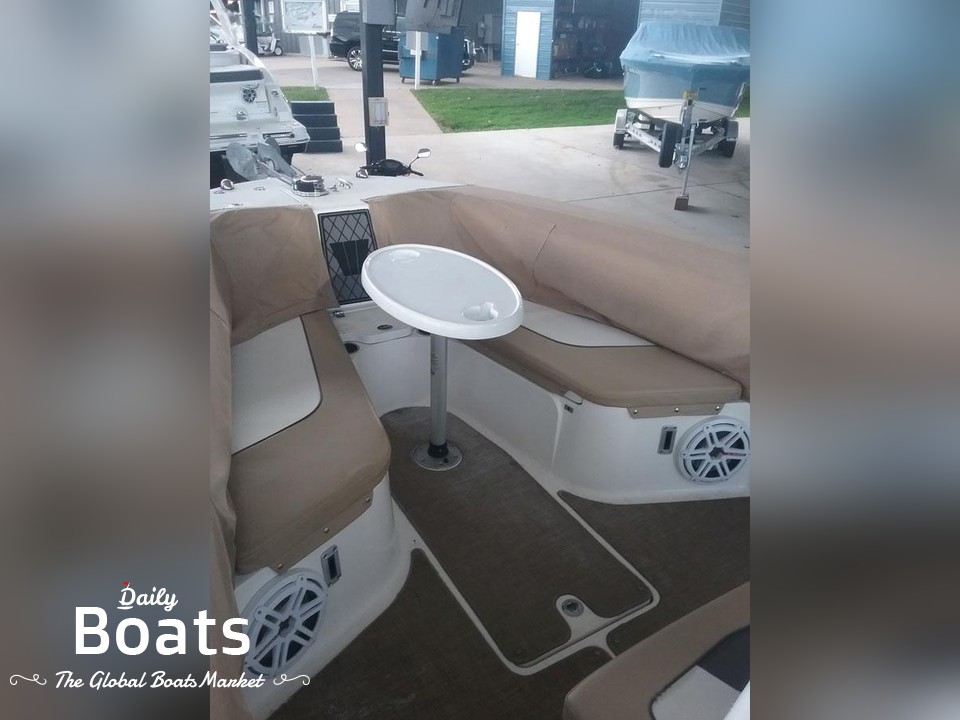 2016 Wellcraft 242 Scarab for sale. View price, photos and Buy 2016 ...