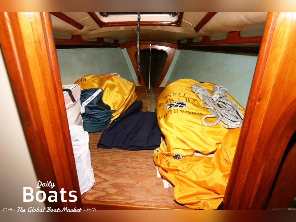 1982 Ericson 33 Sloop for sale. View price, photos and Buy 1982 Ericson ...