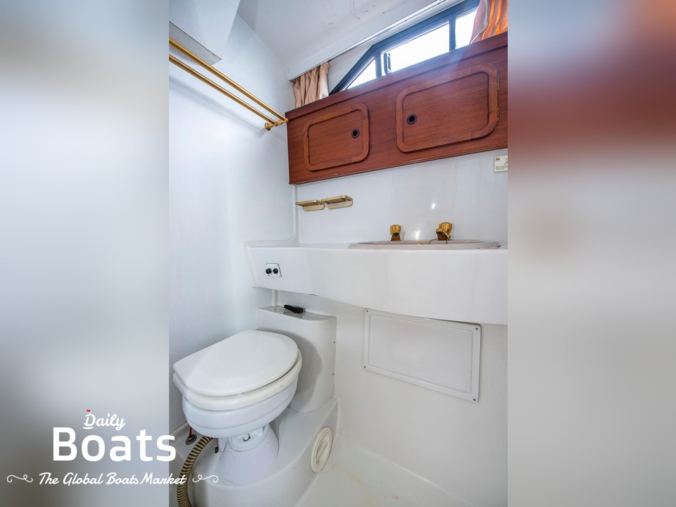 1989 Broom Ocean 40 Flybridge for sale. View price, photos and Buy 1989 ...