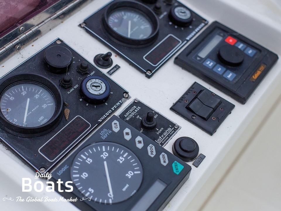 1989 Broom Ocean 40 Flybridge for sale. View price, photos and Buy 1989 ...