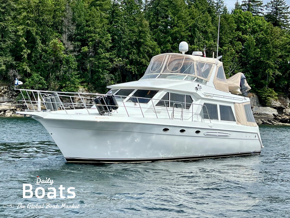 Navigator 4800 pilothouse for sale - Daily Boats
