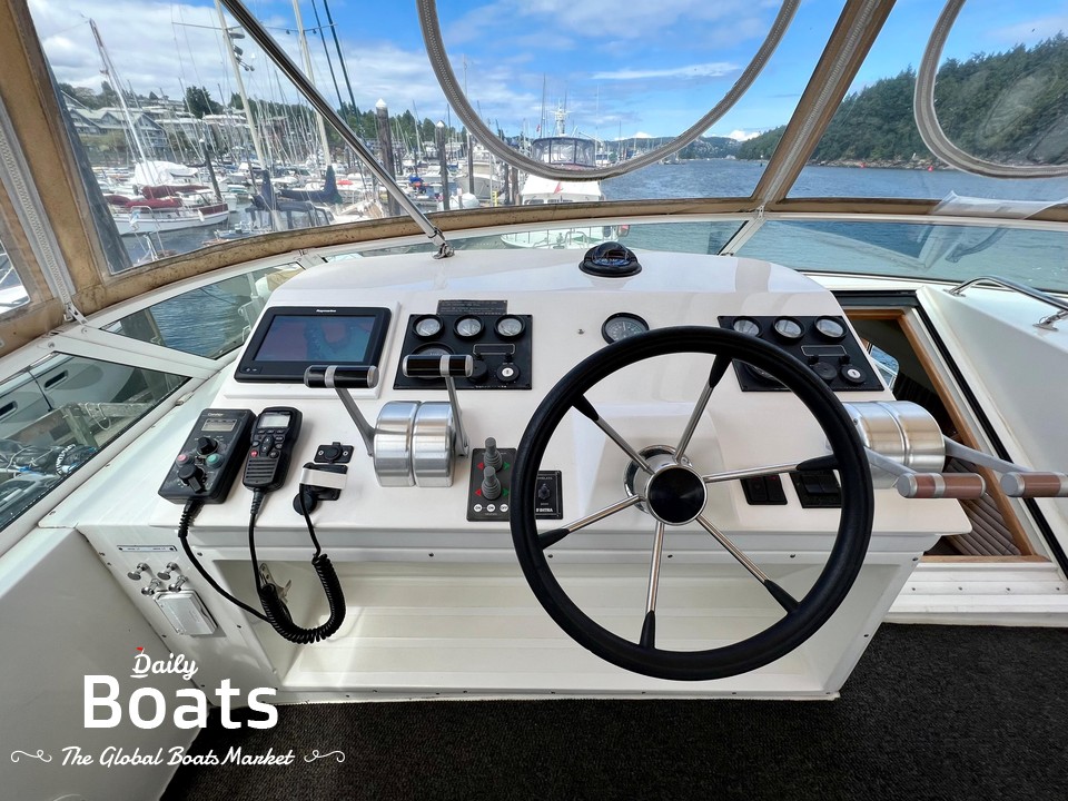 2002 Navigator 4800 Pilothouse for sale. View price, photos and Buy ...