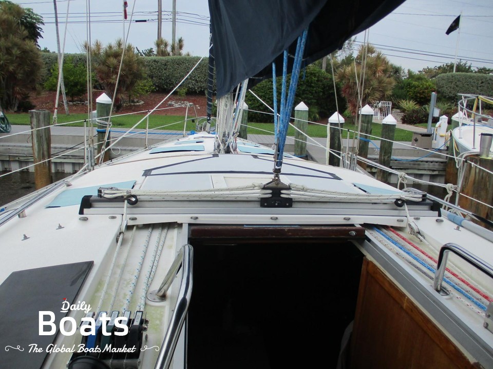 1997 Hunter Legend 40.5 for sale. View price, photos and Buy 1997 ...