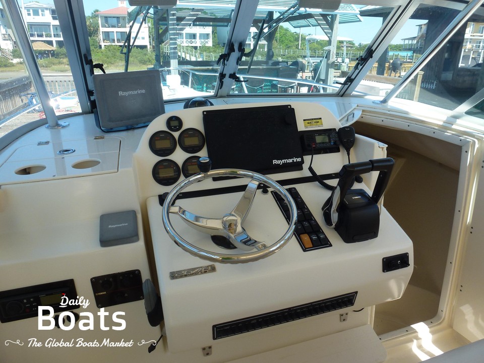 2005 Pursuit 2670 Denali Ls for sale. View price, photos and Buy 2005 ...