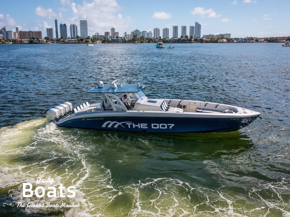 2017 Midnight Express 43' Solstice for sale. View price, photos and Buy ...