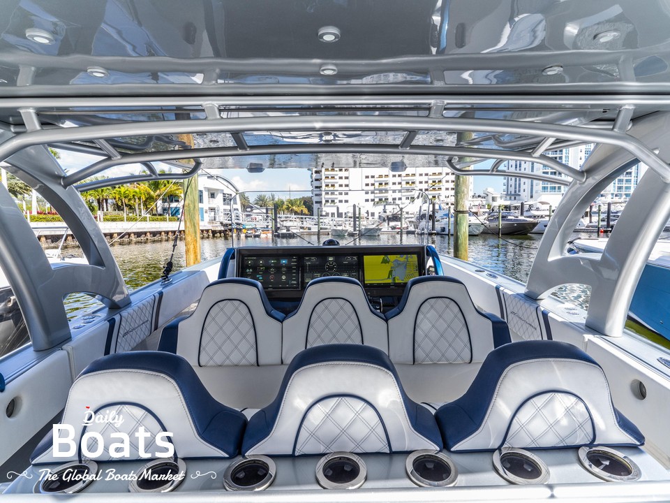 2017 Midnight Express 43' Solstice for sale. View price, photos and Buy ...
