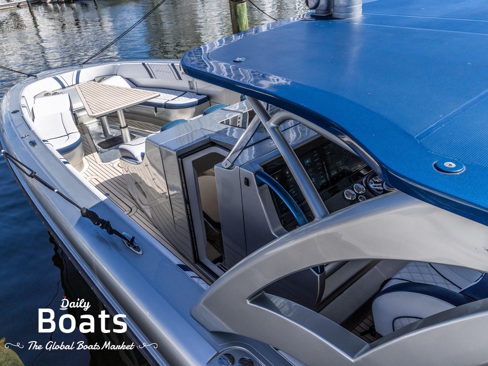 2017 Midnight Express 43' Solstice for sale. View price, photos and Buy ...