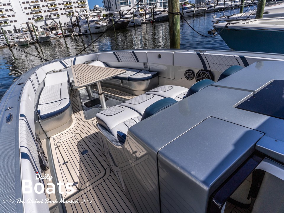 2017 Midnight Express 43' Solstice for sale. View price, photos and Buy ...