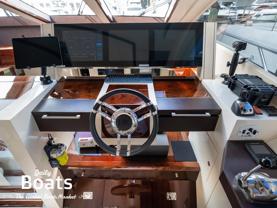 2009 Lazzara Yachts Lsx 75 for sale. View price, photos and Buy 2009 ...