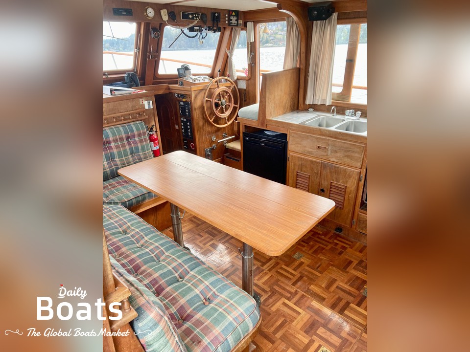 1980 Universal Marine Tri Cabin for sale. View price, photos and Buy ... 1980 Universal Marine Tri Cabin for sale. View price, photos and Buy ...