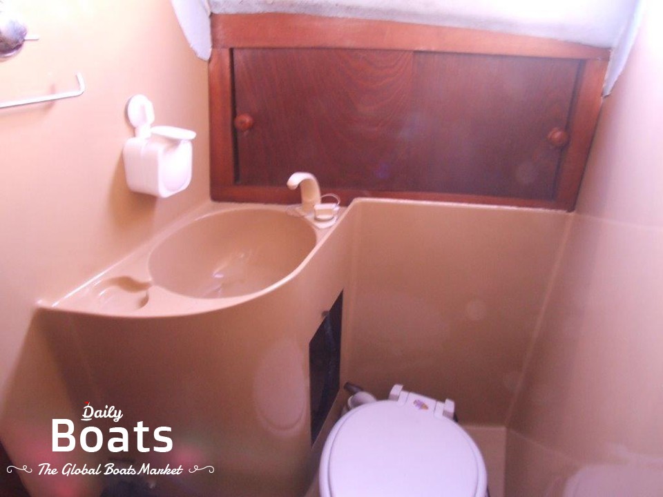 1980 Sloop Hummingbird 30 for sale. View price, photos and Buy 1980 ...